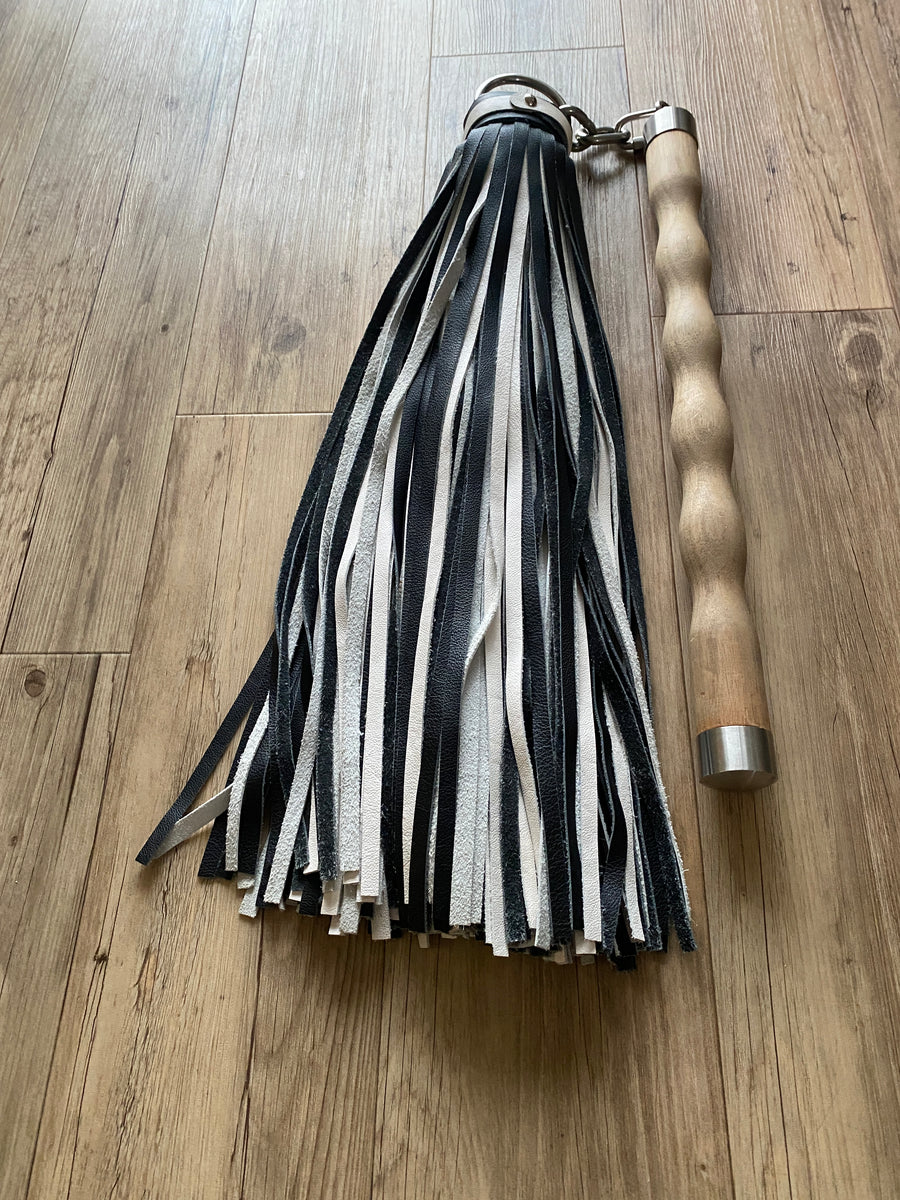 Jumbo flogger flail – Hell for Leather